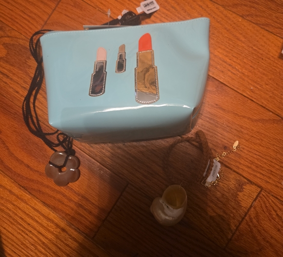 Free People | Other | Lolo Makeup Bag Free People Belly Chain Free ...